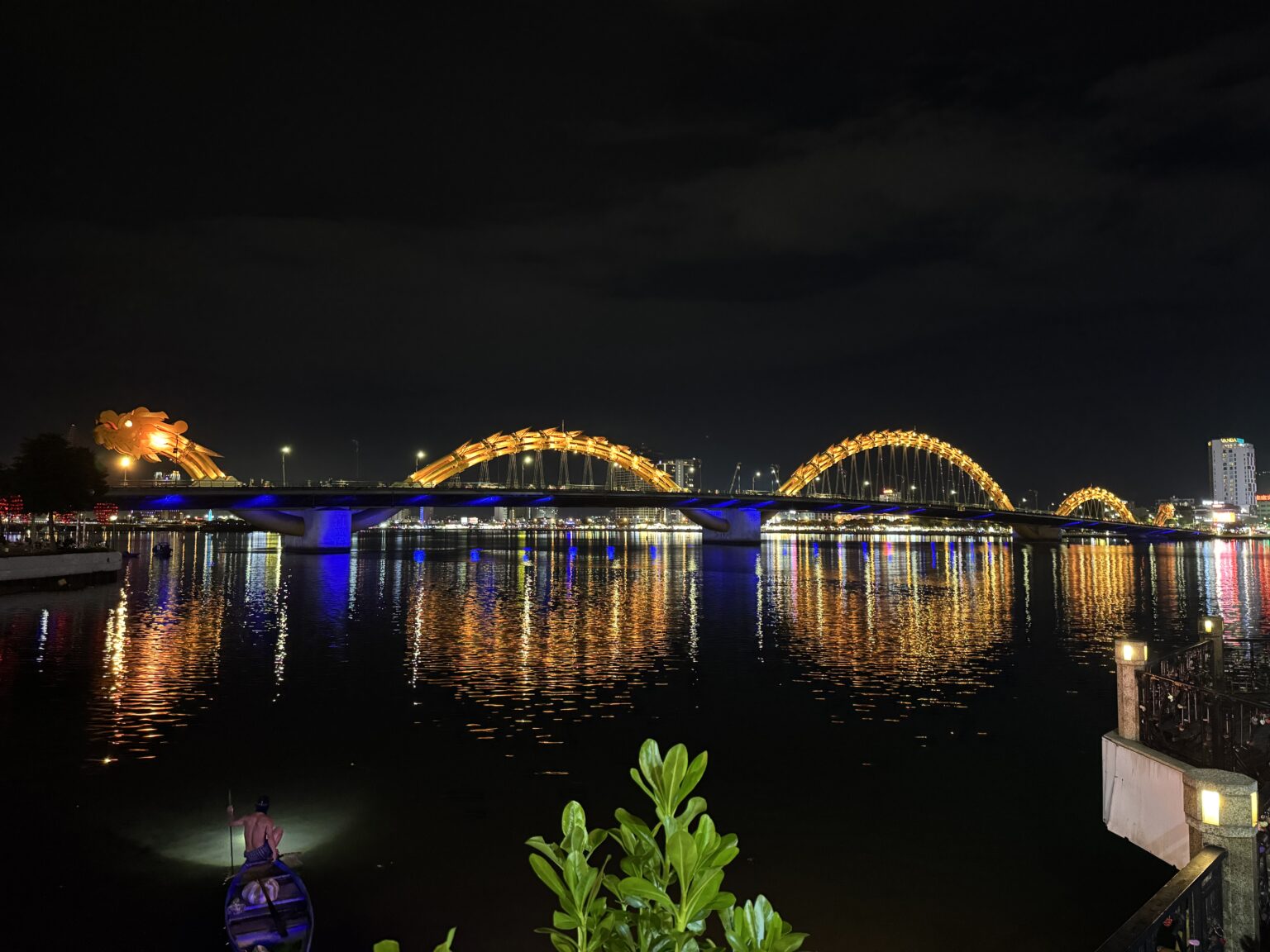 Dragon Bridge Fire & Water Show｜Da Nang’s Iconic Evening Spectacle Guide