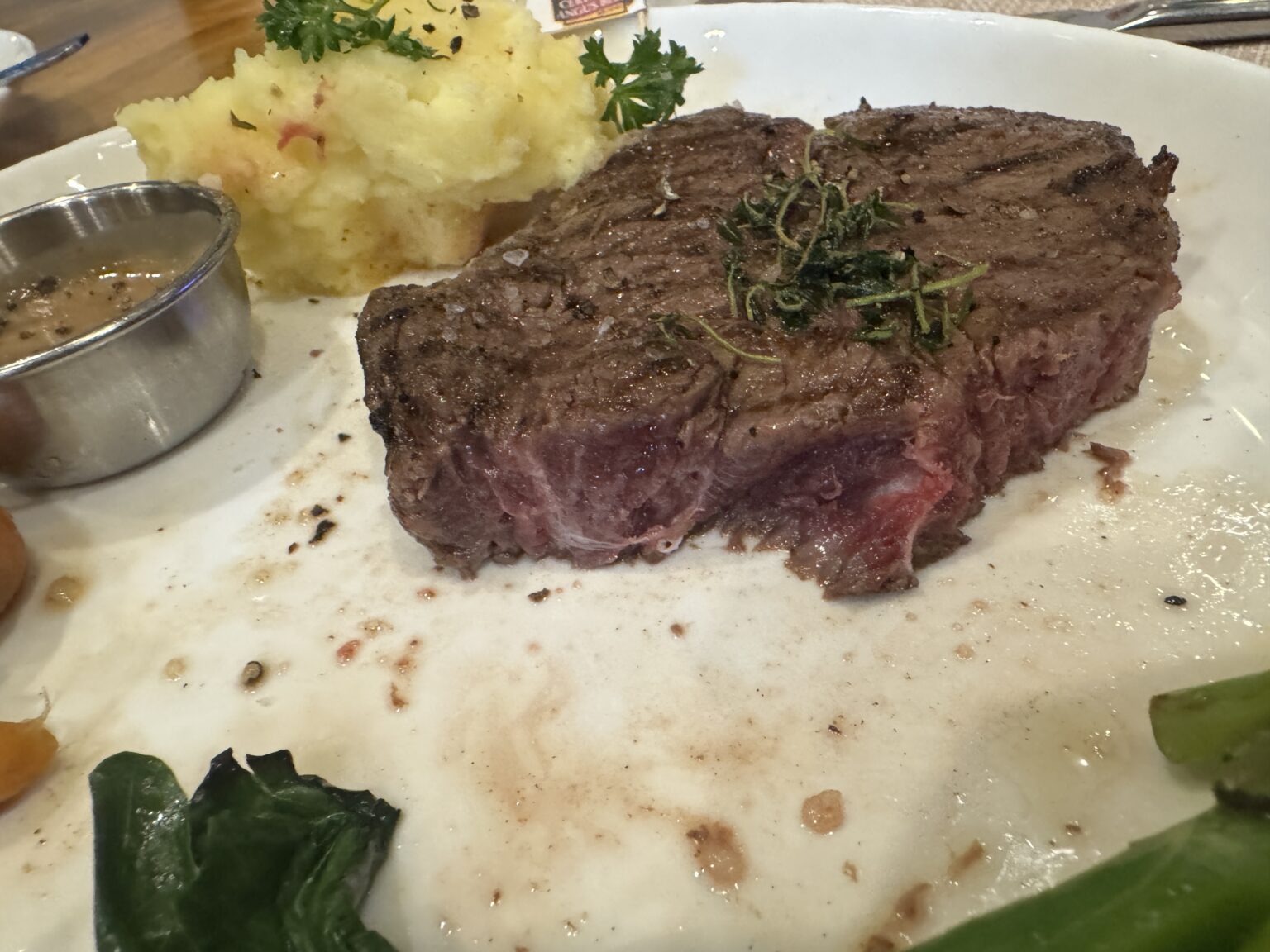 Johnny Steak House Nha Trang｜リーズナブルで美味しい！ニャチャンの人気ステーキハウス体験レポート
